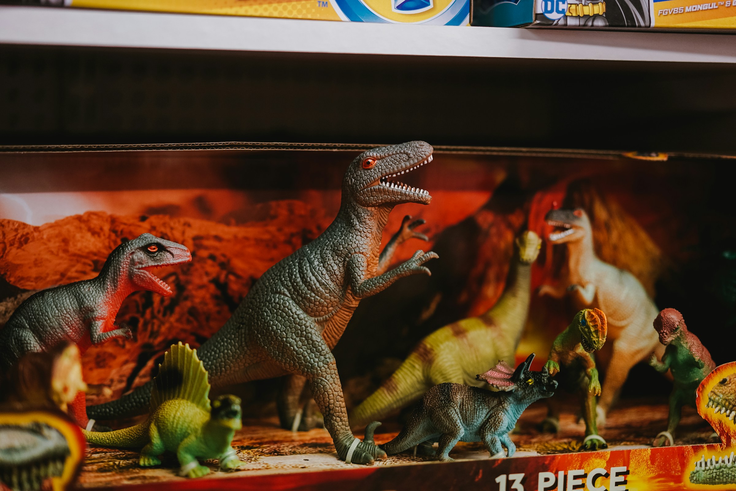 Jurassic World: динозавры и игры