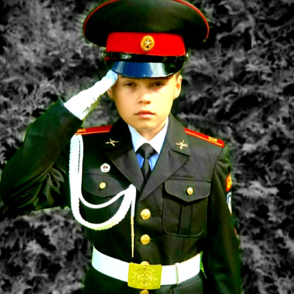 МИХАИЛ КОМБРИГ