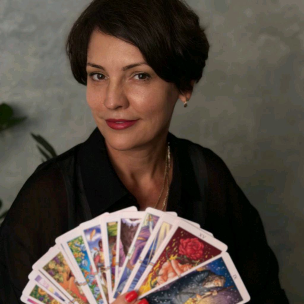 Иконка канала Таролог, Нумеролог, Энергопрактик Julia Mystik