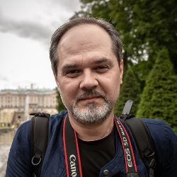 Иконка канала Максим Мошек
