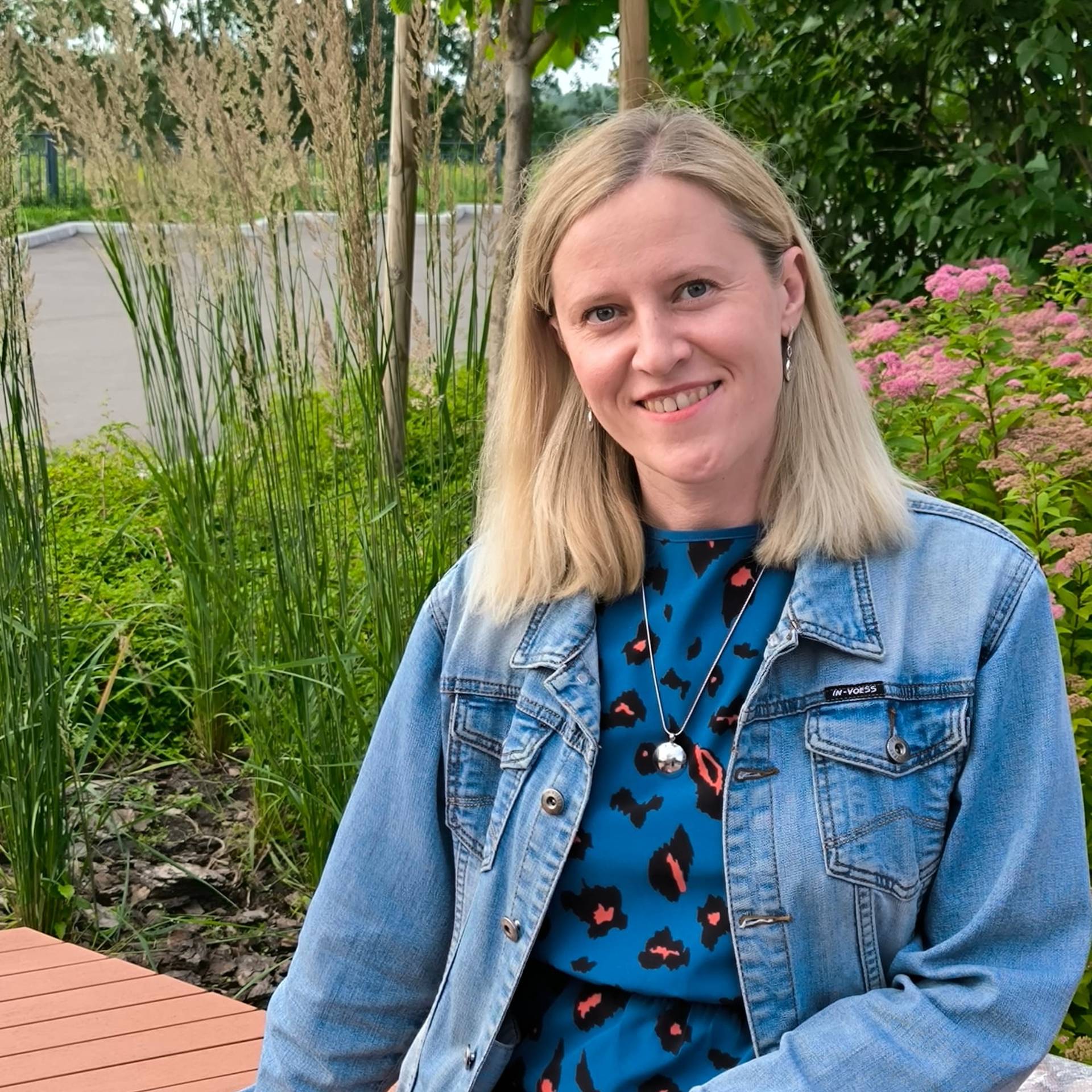 Иконка канала Елена Карепова, разборы песен и импровизация