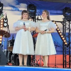 Иконка канала Арт-Группа "Яблоневый цвет" Юлия и Елена Коротковы