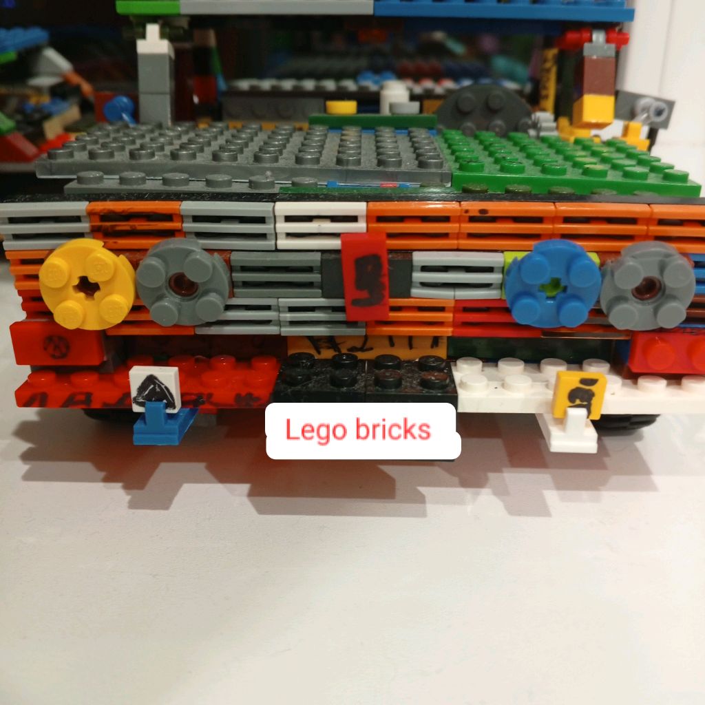 Иконка канала Lego bricks