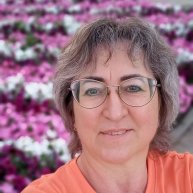 Иконка канала Обучаю "По кнопочкам" для контента соц.сетей