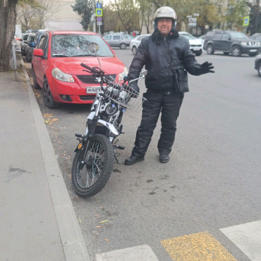Иконка канала Серёга мопедец😜🛵💨