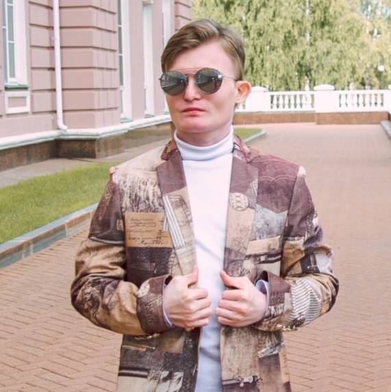 Иконка канала Fashion-видеограф и Reels-мейкер