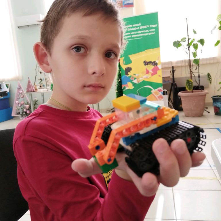 Иконка канала Ретро-ПЕРСПЕКТИВА, YouTube: @legoigogo