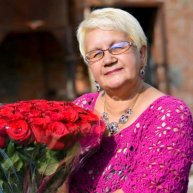 Иконка канала Петли от Ольги.