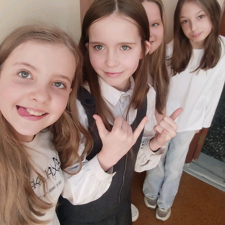 Иконка канала 🥹🪷POLIHA🫰🎀