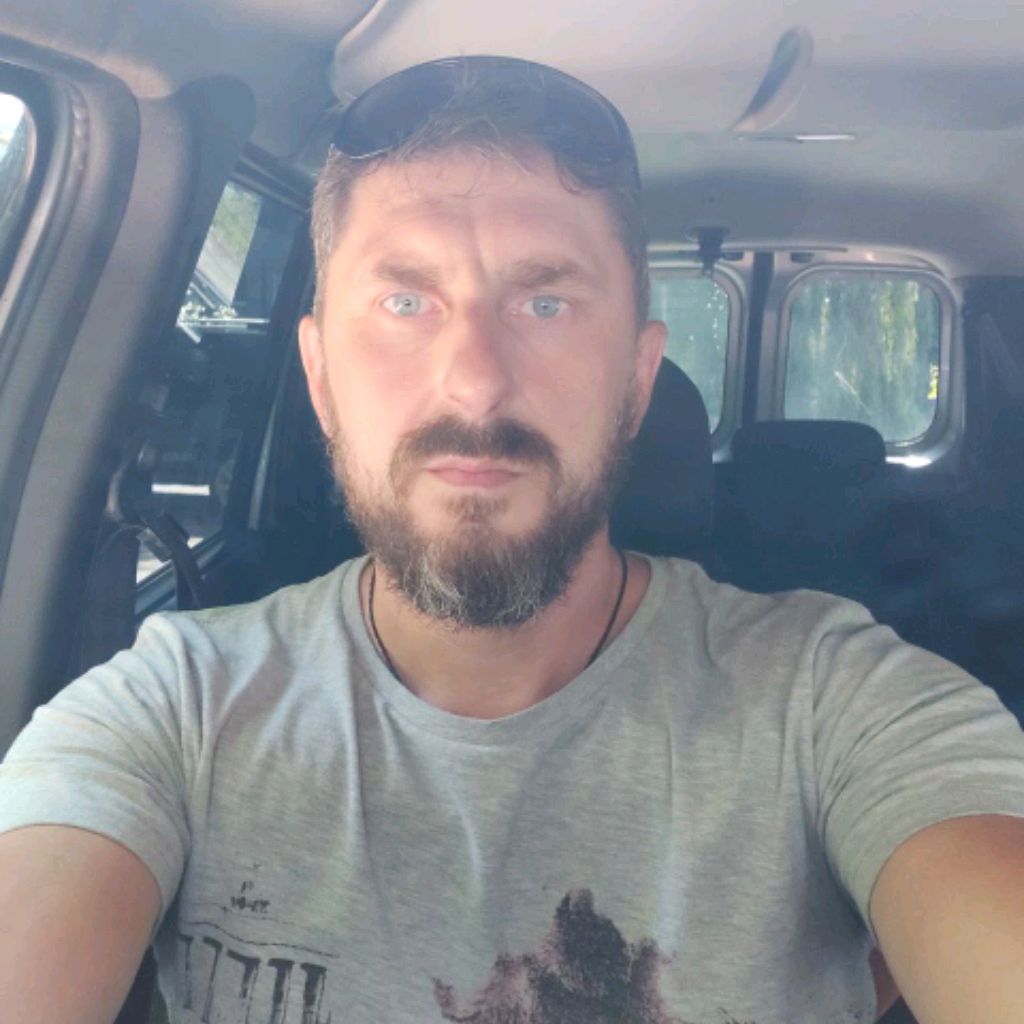Иконка канала авторские песни под гитару