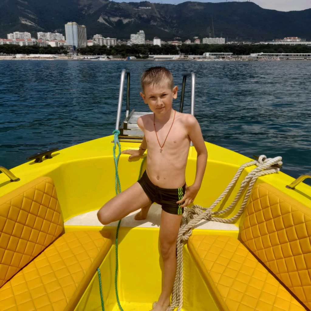 Иконка канала Ярик  и  игры