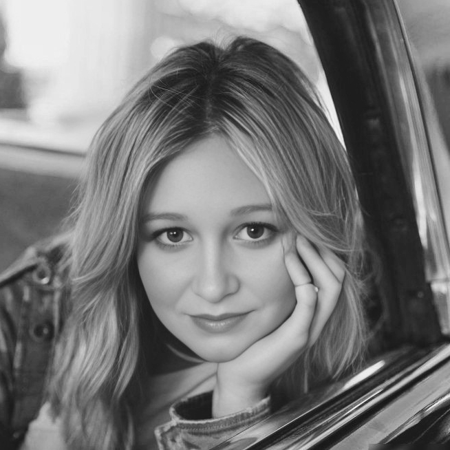 Иконка канала Живи легко и творчески с Юлией Орляковой /Жен.40+