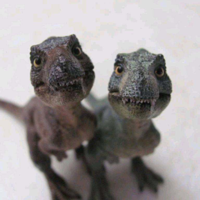 Иконка канала 2 ДЕТЁНЫШЕЙ ТИ РЕКСА 🦖