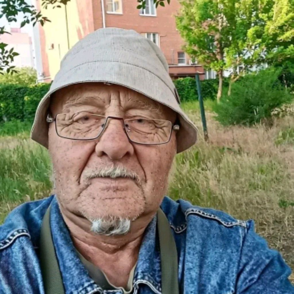 Иконка канала КОНСТАНТИН ДМИТРИЕВ