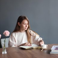 Иконка канала Well-being with Kate