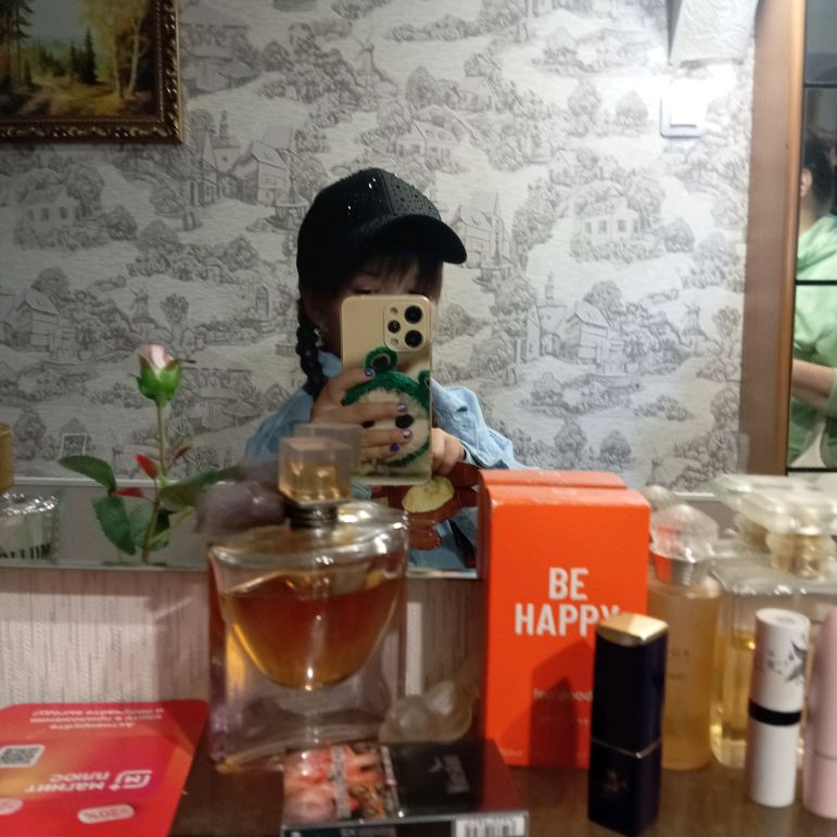 Иконка канала ★_ Тая и Барсик и бумажная _★