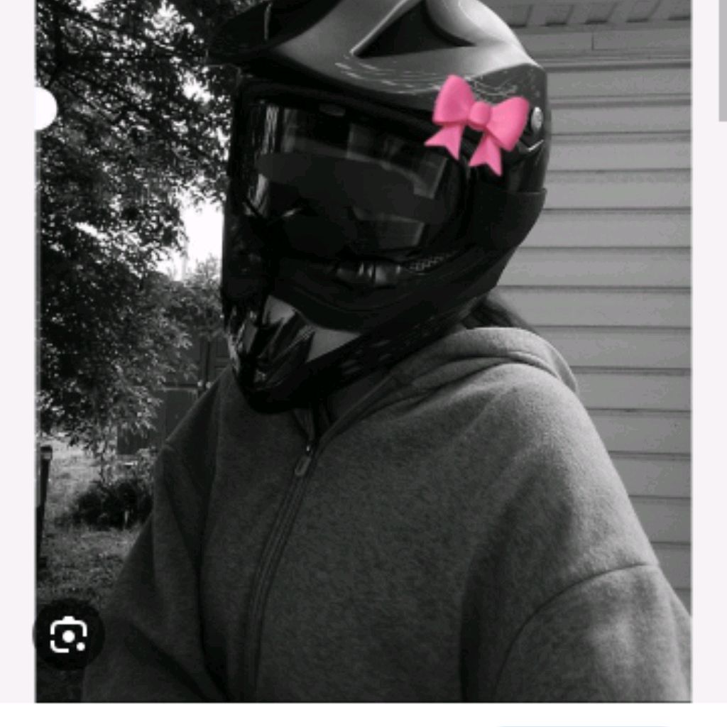 Иконка канала †🤍_𝔐𝔲𝔰𝔰 𝔡𝔢𝔪𝔬𝔫𝔲𝔥𝔰_🖤†