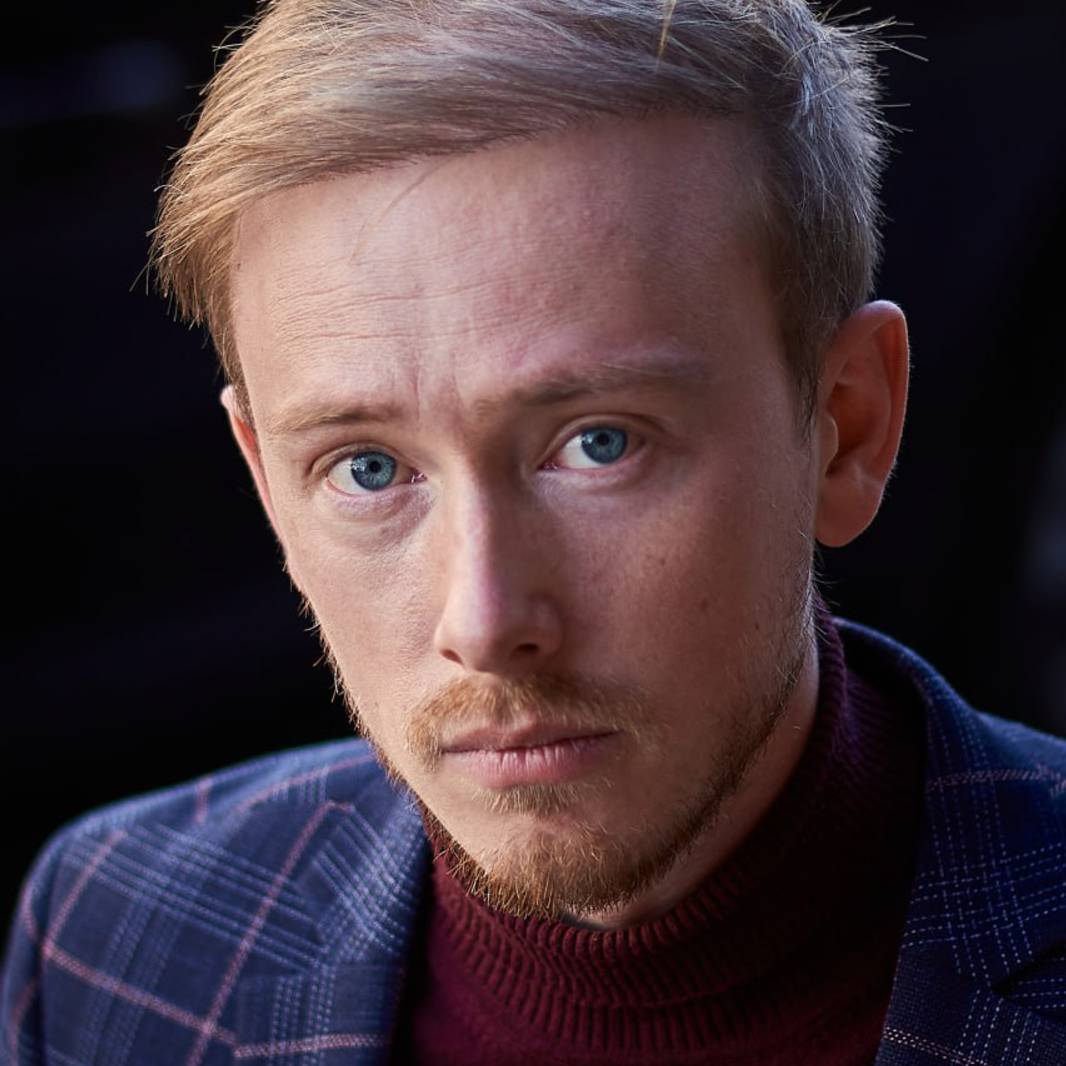 Иконка канала актер и диктор Артем Мельничук