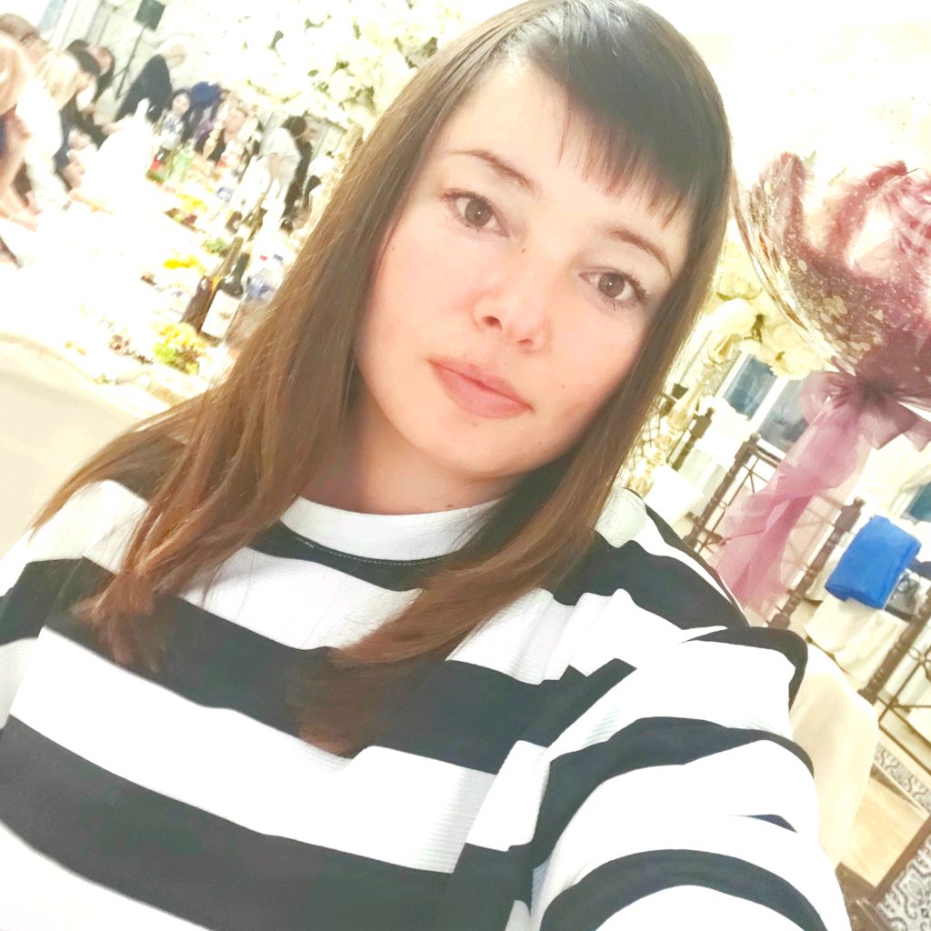 Иконка канала Просто Каринка 😎🙃