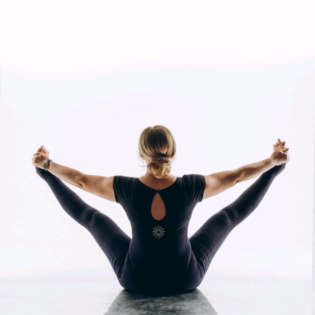 Иконка канала Yoga 🧘 Elena