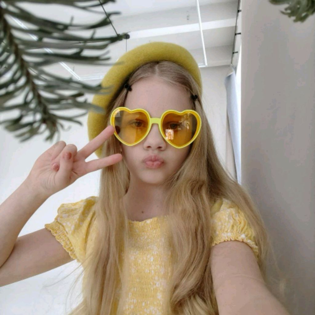 Иконка канала 🌌zlatik🍨