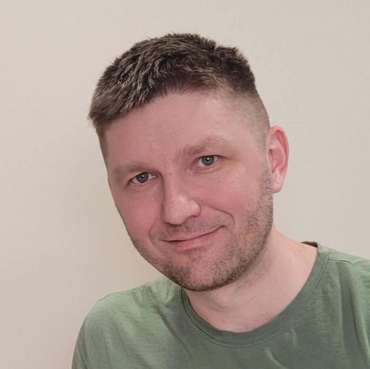 Иконка канала Удачные Выходные