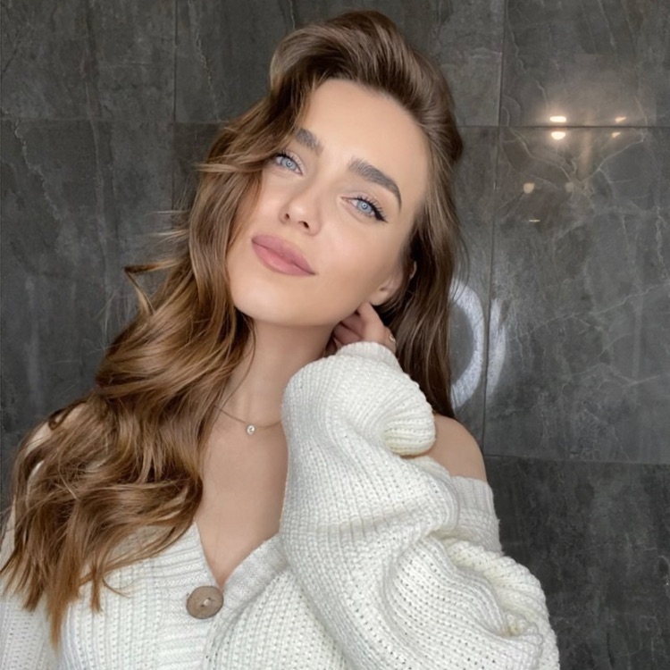 Иконка канала Елизавета Попова | Popova Corn | Лайфстайл и юмор