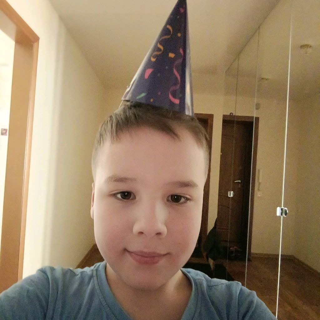 Иконка канала Владик и Савелий Космос