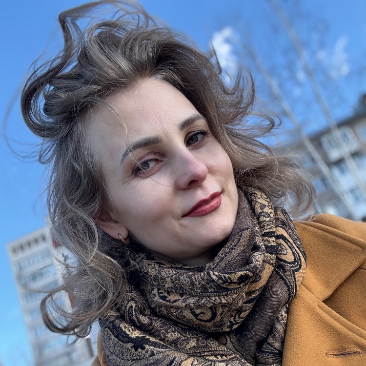 Иконка канала Лена в моменте