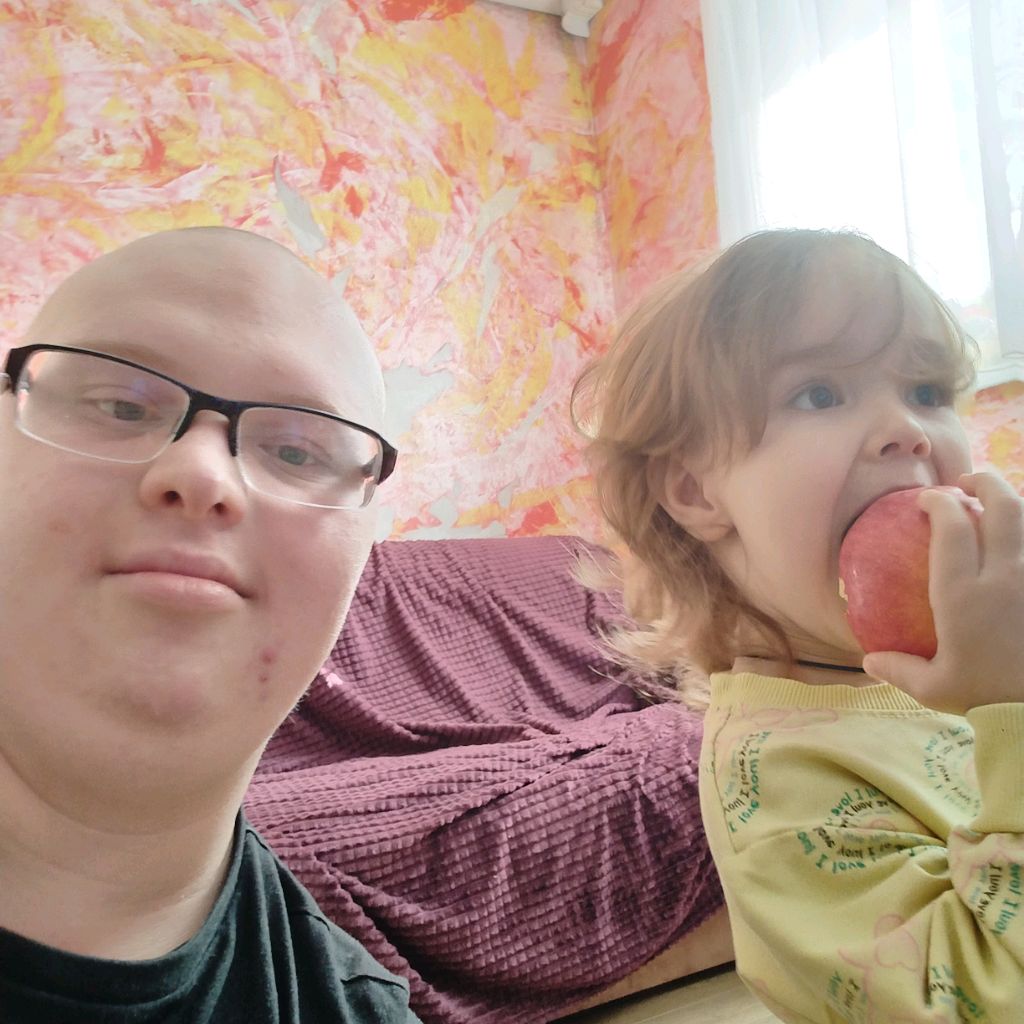 Иконка канала братик Сестрёнка Наш Канал