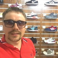 Иконка канала БИЗНЕС НА КРОССОВКАХ 🚩