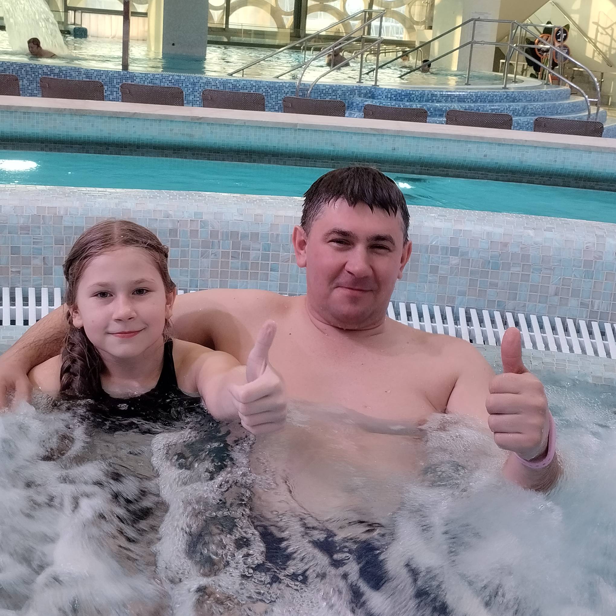 Иконка канала ЖИВЕМ КОЛОТИМСЯ ....