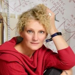 Иконка канала Ирина Суханова вечерние и свадебные платья