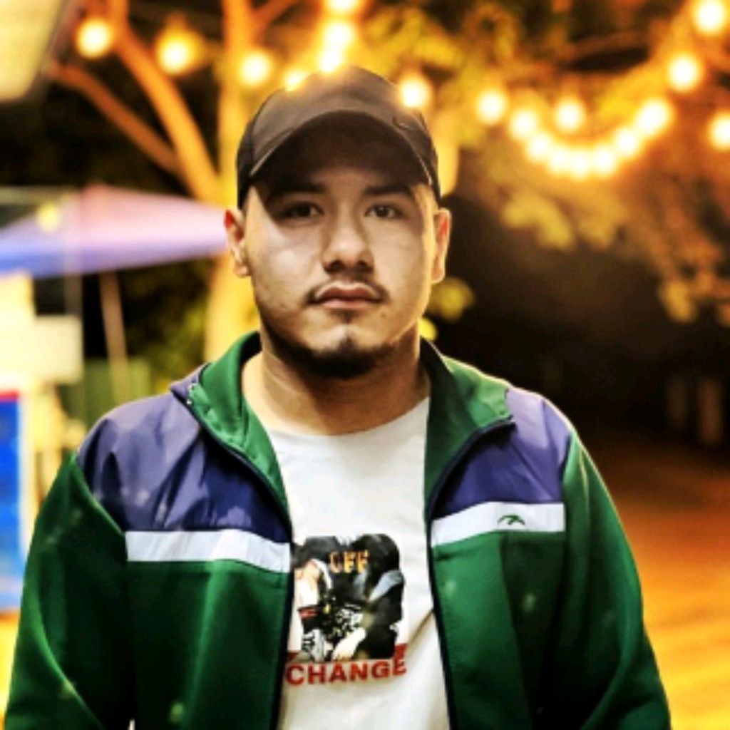 Khojiev Otabek на RUTUBE: 1 видео – смотреть онлайн и бесплатно (35520108)