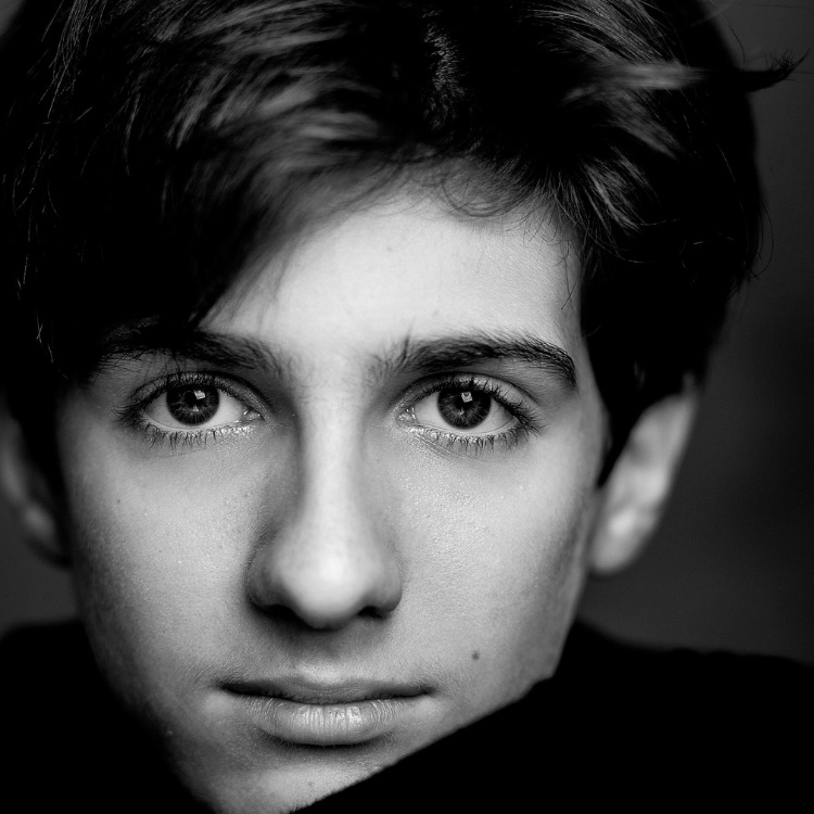 Иконка канала АРТЁМ САРИБЕКОВ