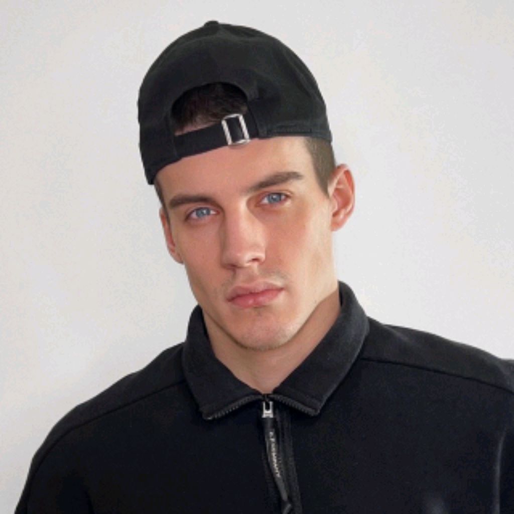 Иконка канала Данила Новиков