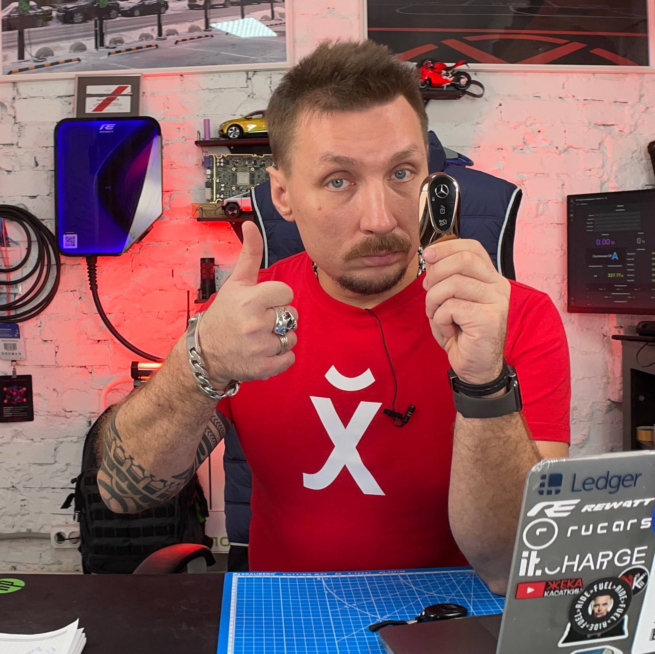 Иконка канала Artem Flash E