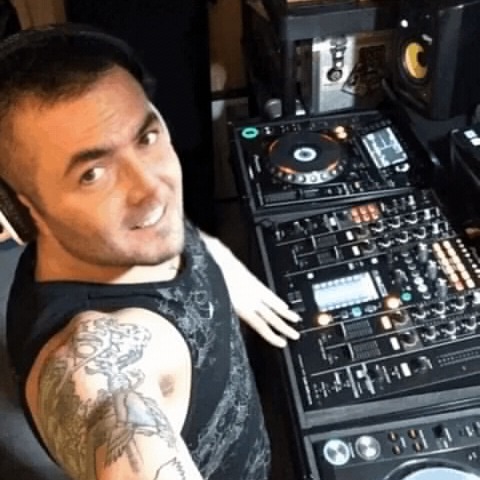 Иконка канала клуб канал   музыка от DJ KRISTALL  слушай меня