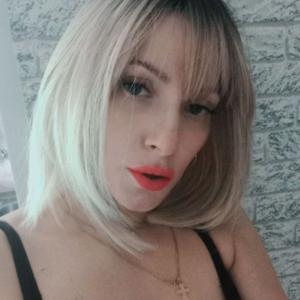 Иконка канала Hilda Benjamin😘💋💋❤️🔥