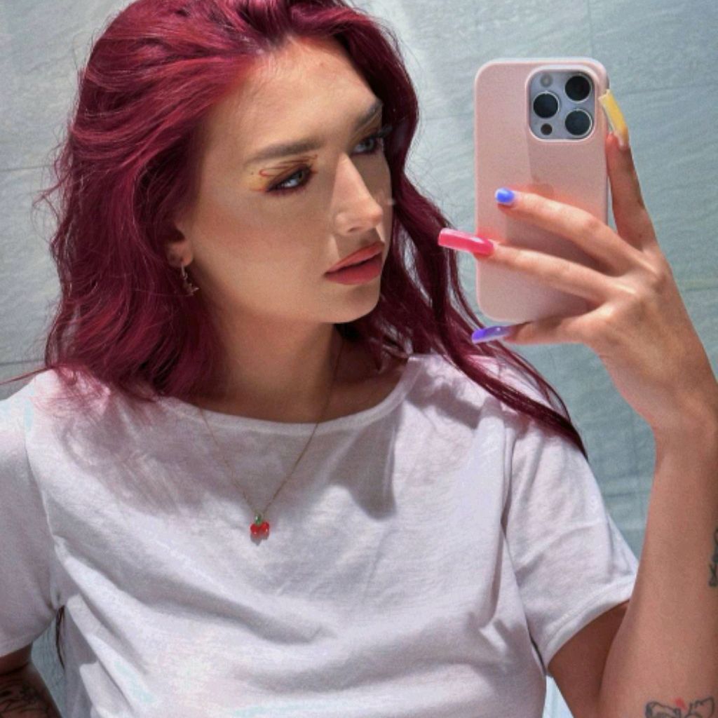 Иконка канала 𝙺𝚘𝚖𝚗𝚊𝚝𝚊 𝚜 𝚗𝚊𝚜𝚝𝚎𝚒💗🎧