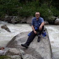 Иконка канала Леонид - мужчина с руками из нужного места.