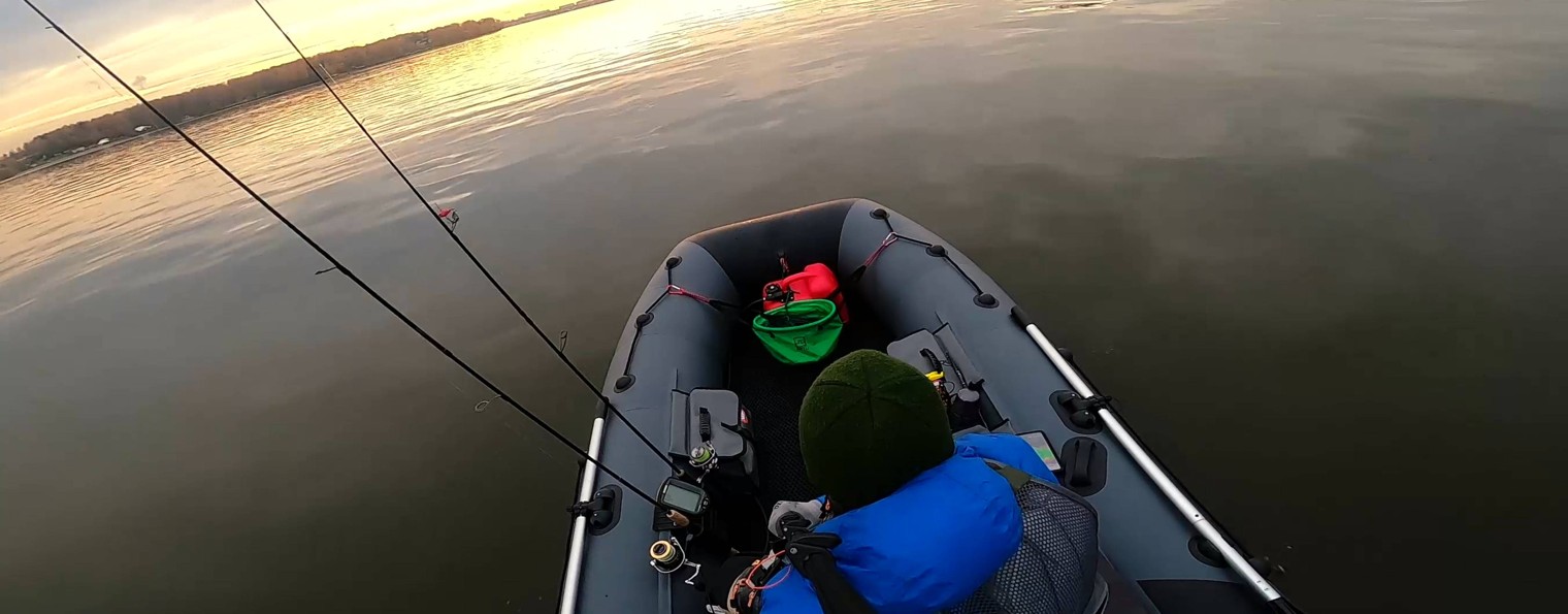 На воде