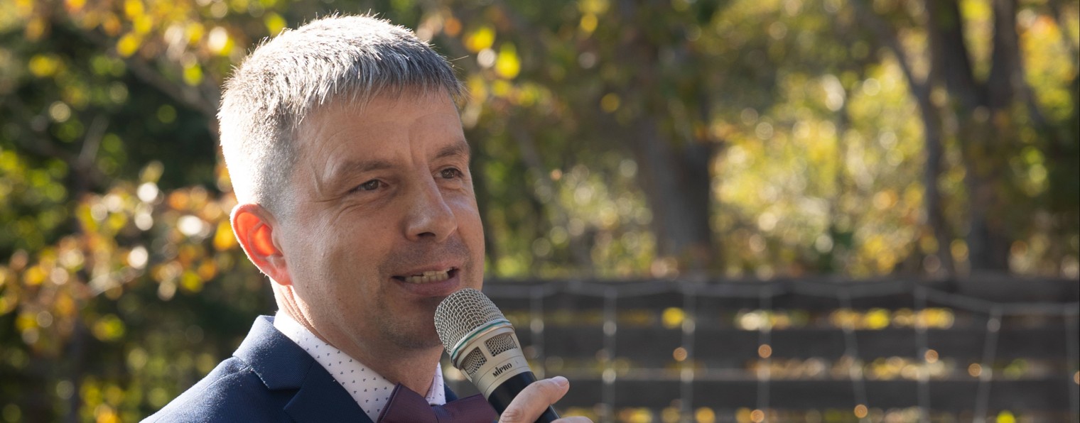 Бондарев Вячеслав - Ведущий