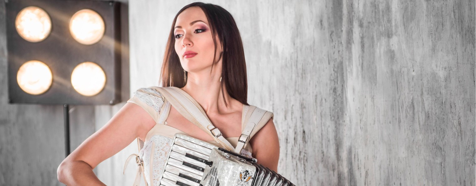 Аккордеонистка Мария Селезнева