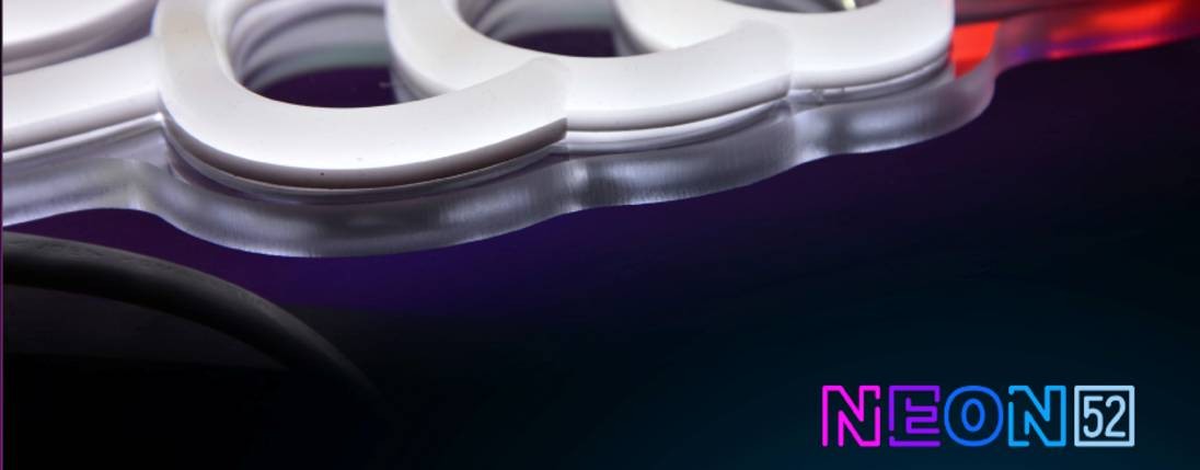NEON52