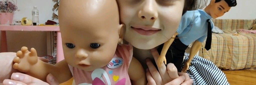 Анна и Игрушки