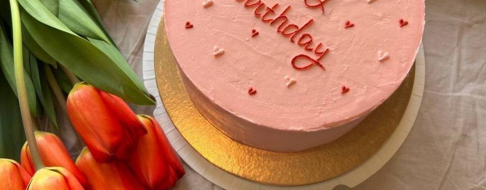 D.V.Cakes
