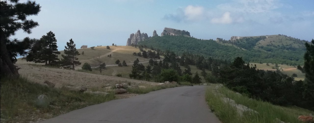 Из разных мест