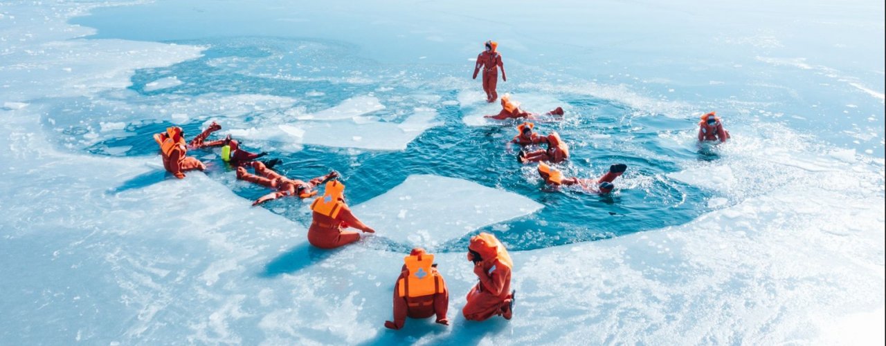 Ice Floating Vladivostok