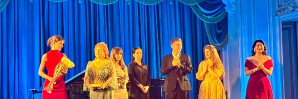 Елены  Корнелиссе  -  абсолютное сопрано  и меццо